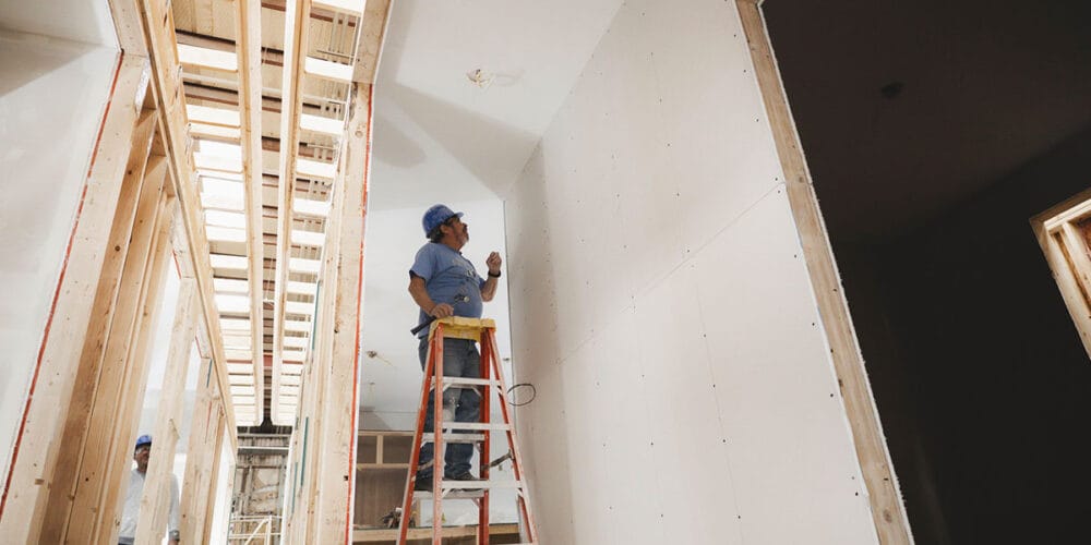 A Guide to Picking the Right Sheathing for Your Walls